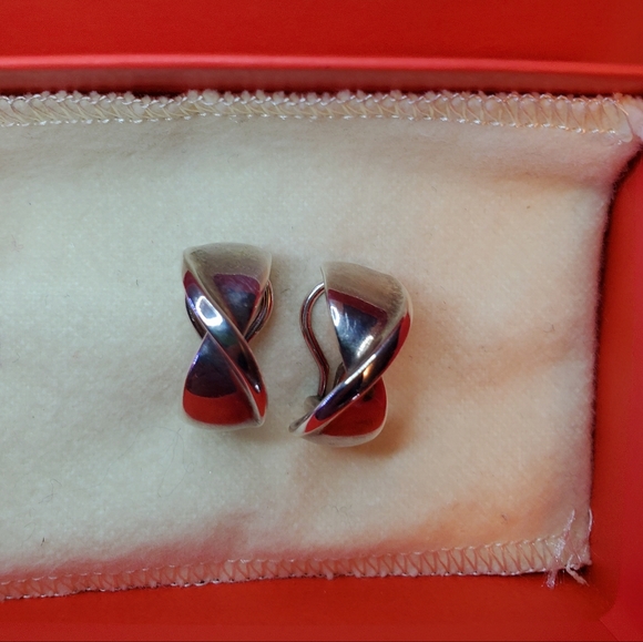 James Avery | Jewelry | James Avery Vintage English Lock Earrings ...